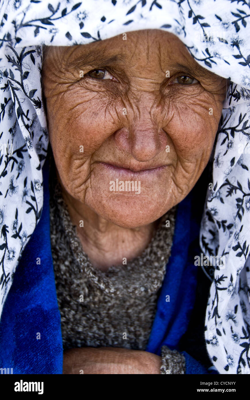 Uzbek woman veil Banque de photographies et d’images à haute résolution ...