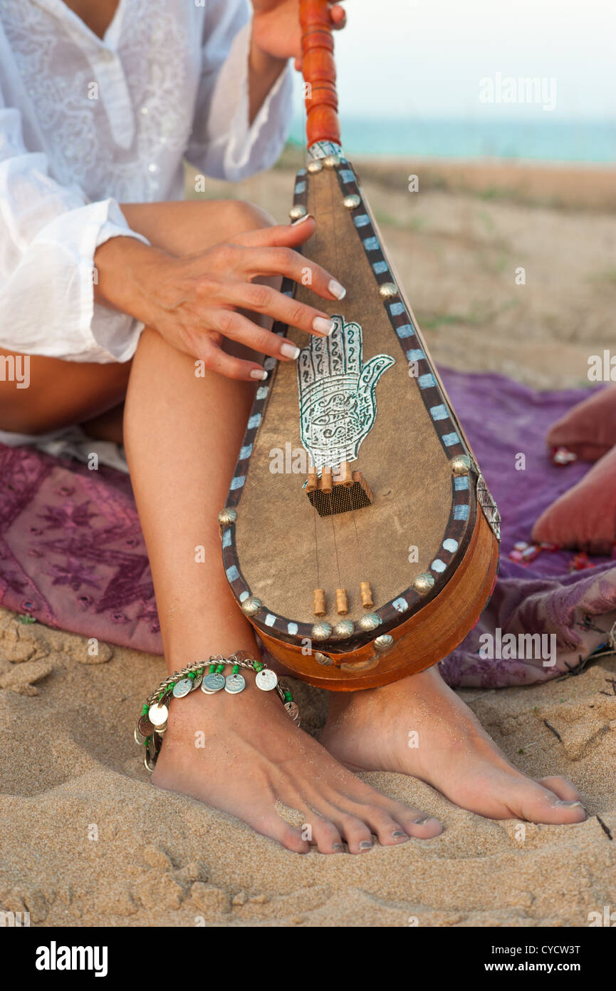 Instruments traditionnels marocains Banque de photographies et d’images ...