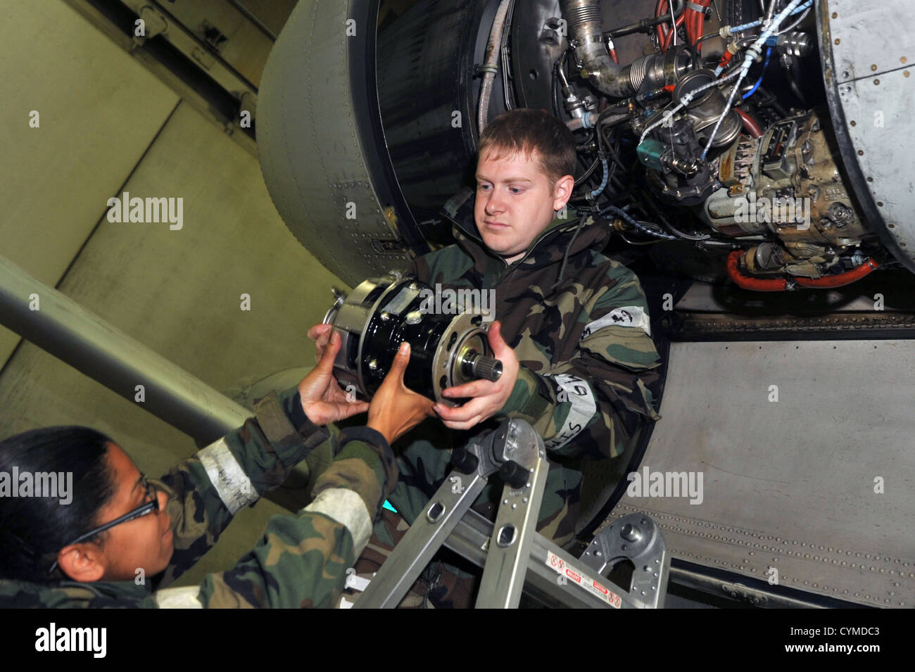 Membre du personnel, yvette williams Banque de photographies et d ...