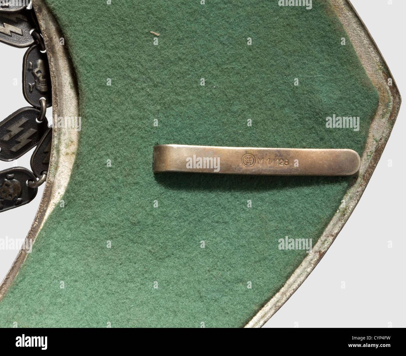 Un modèle de gorget 38 pour les porteurs standard SS, bouclier argenté ...