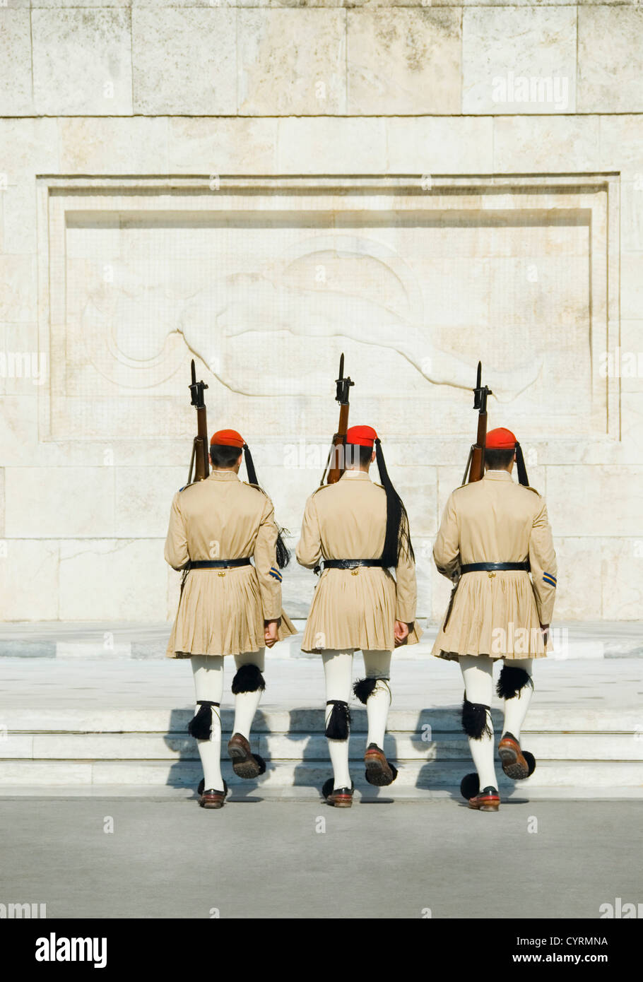La garde royale à un monument, la Tombe du Soldat inconnu, la Place ...