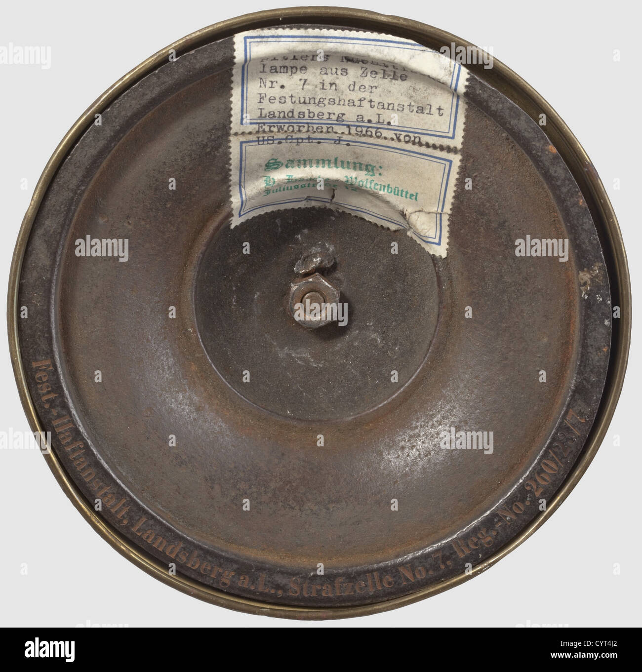 Adolf Hitler, une lampe de table de nuit de sa cellule Nr.7 dans ...