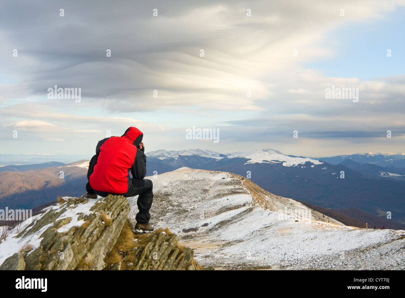 Montagne solitaire Banque de photographies et d’images à haute ...