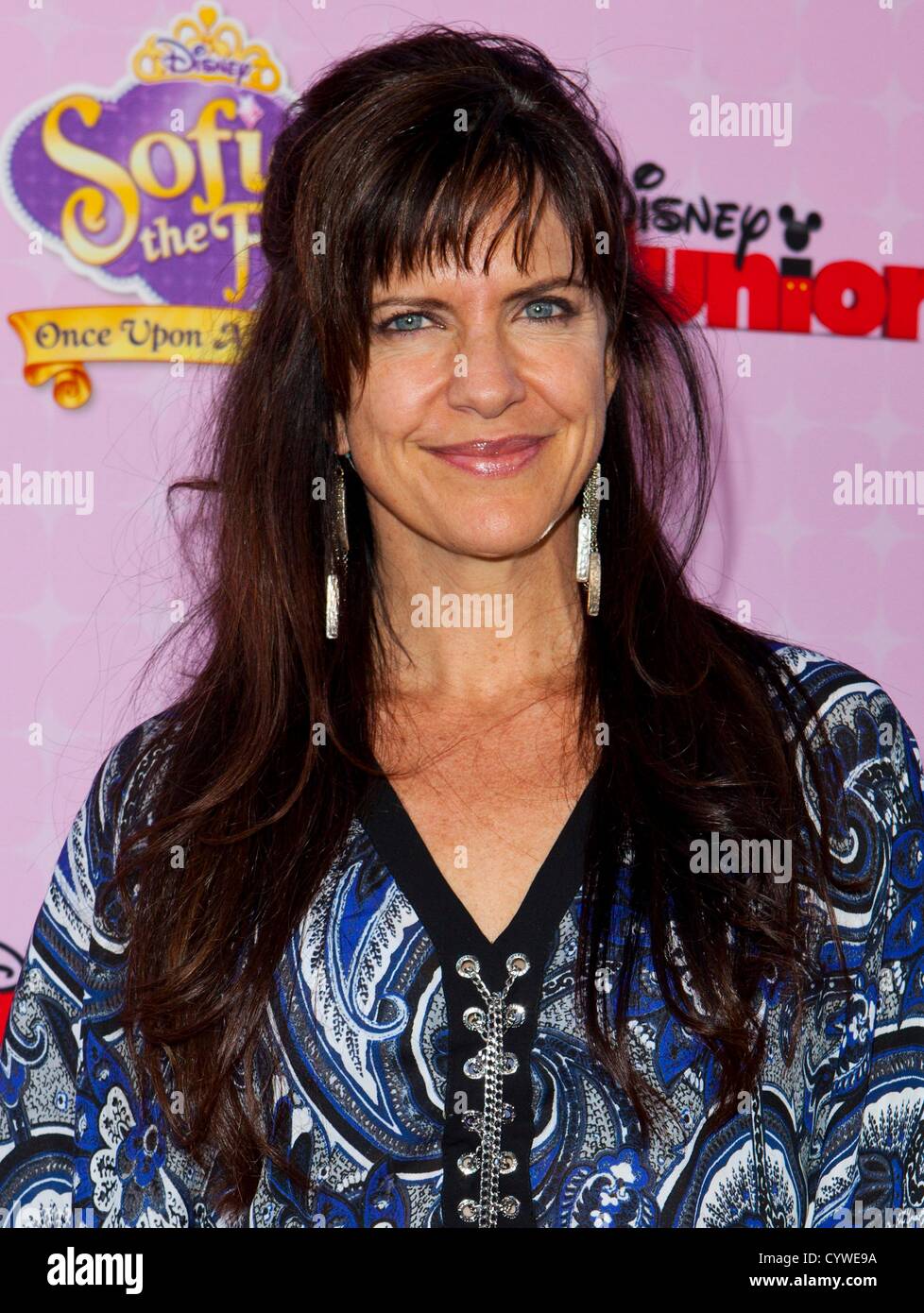 Jennifer Hale aux arrivées de SOFIA LA PREMIÈRE : IL ÉTAIT UNE ...