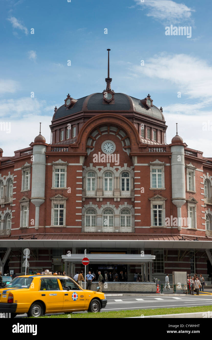 La gare de Tokyo, bâtiment inauguré le 1 octobre 2012 après 5 années de ...