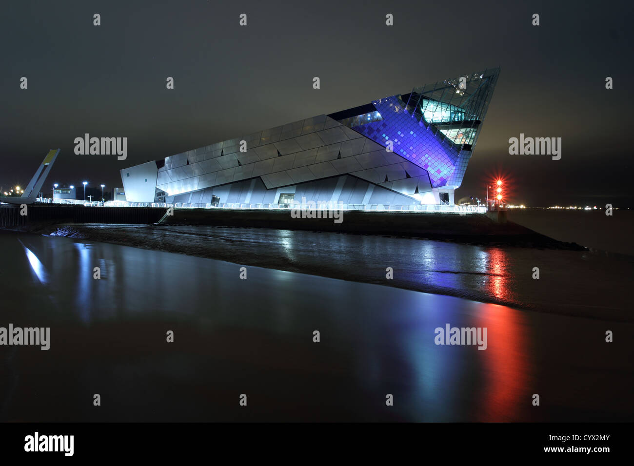 Mondes seulement submarium Banque de photographies et d’images à haute ...