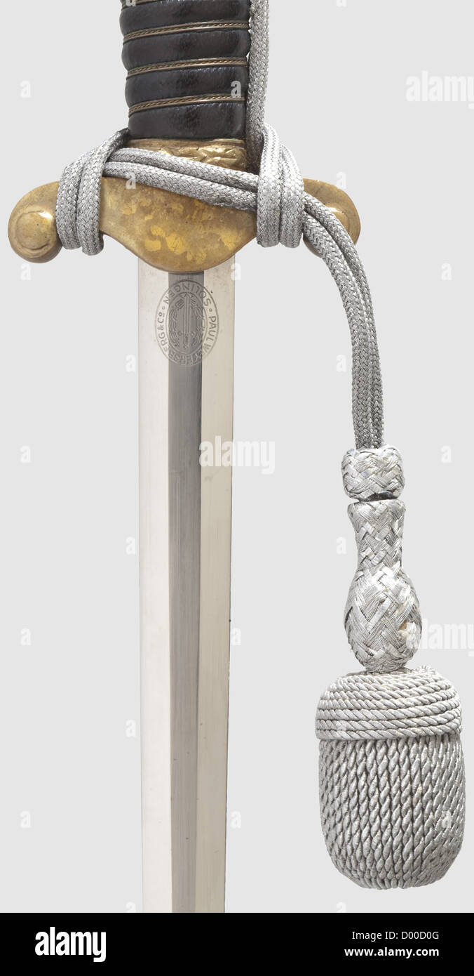 Un modèle 37 poignard pour les officiers de la douane de l'eau avec ...