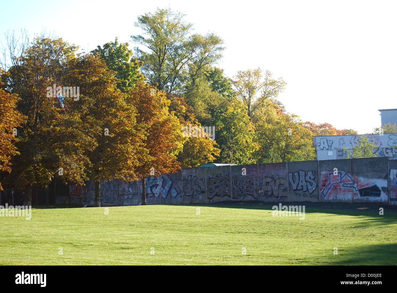 Graffiti mur de berlin Banque de photographies et d’images à haute ...