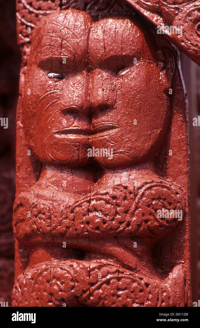 Maori carvings rotorua new zealand Banque de photographies et d’images ...