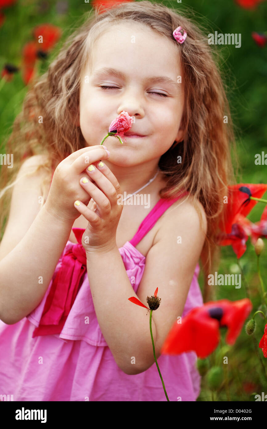 Enfance souriante joyeuse Banque de photographies et d’images à haute ...