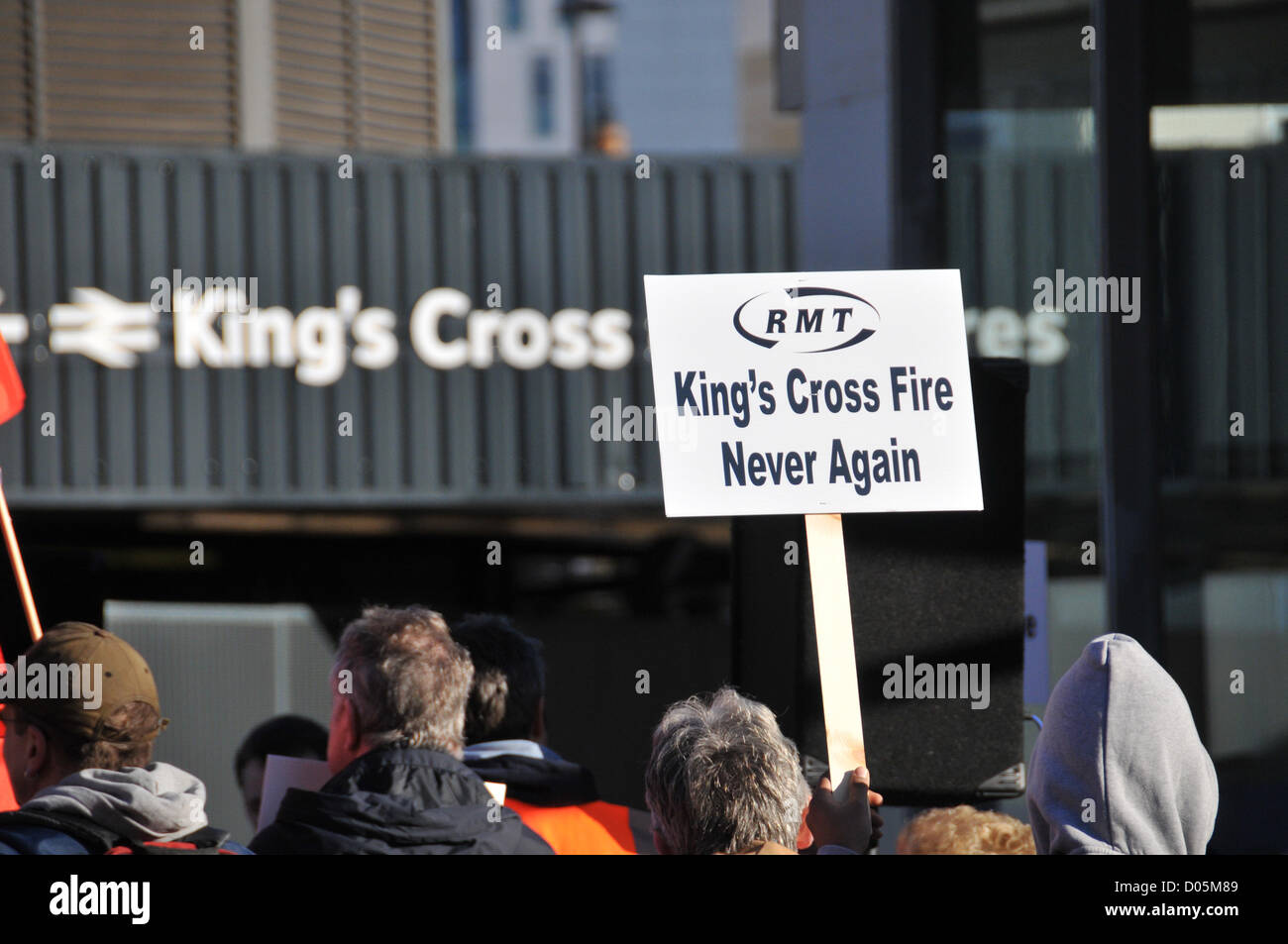 Kings cross fire Banque de photographies et d’images à haute résolution ...