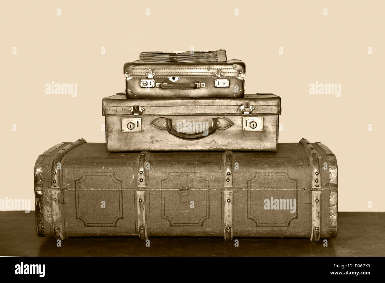 Vieilles valises Banque de photographies et d’images à haute résolution ...