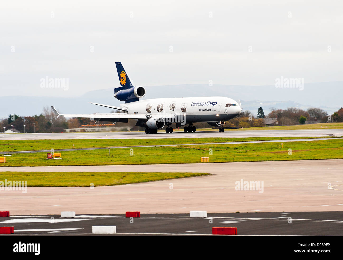 Lufthansa cargo mcdonnell douglas md11 Banque de photographies et d ...
