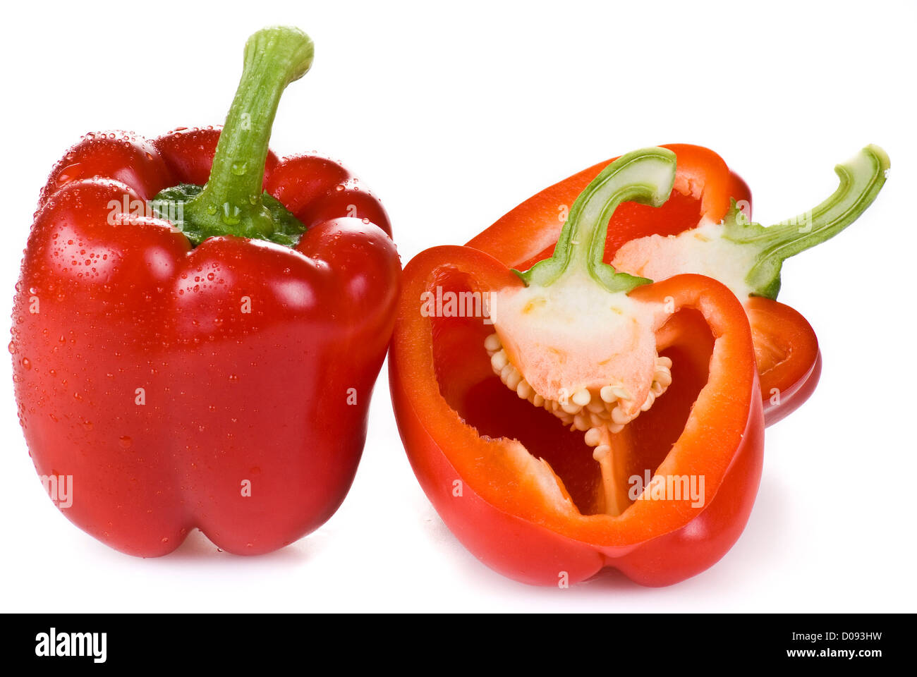 Poivrons rouge vif avec fond blanc Banque de photographies et d’images ...