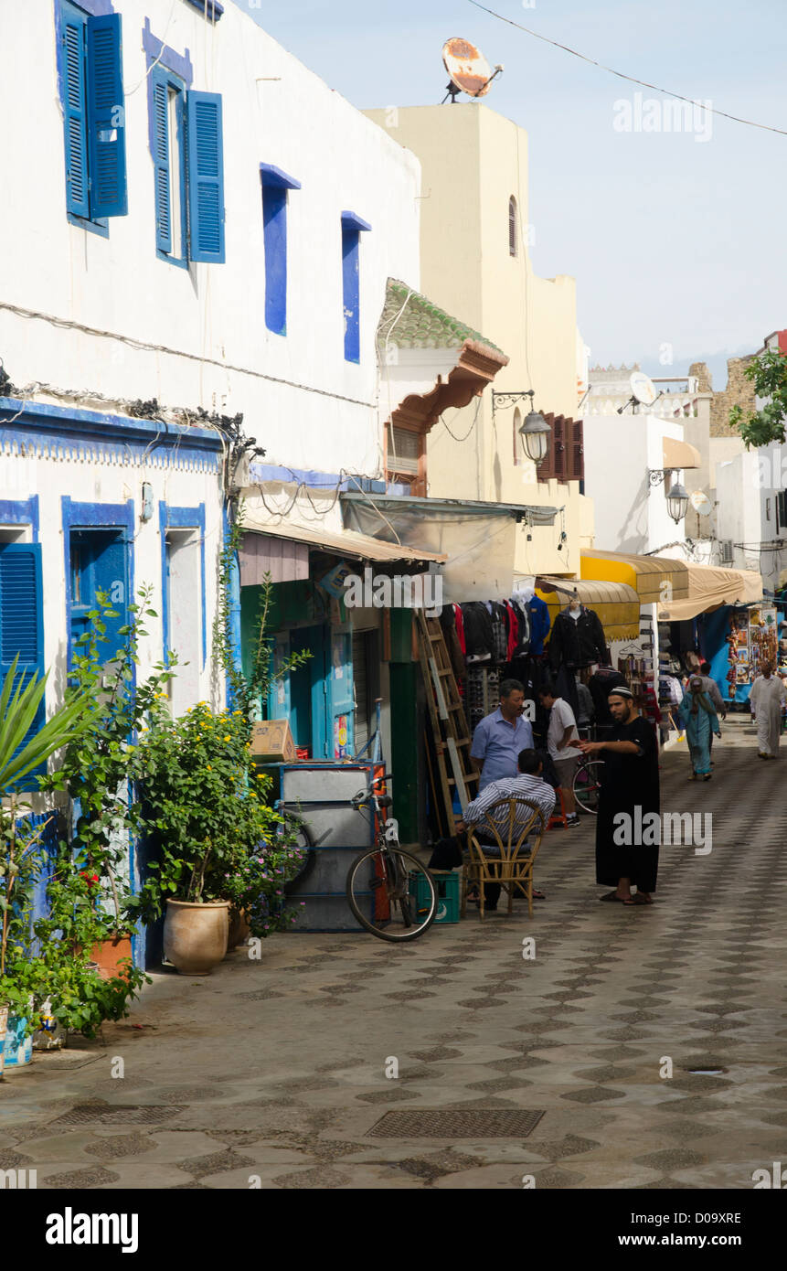 Asilah assilah arzila morocco street Banque de photographies et d ...