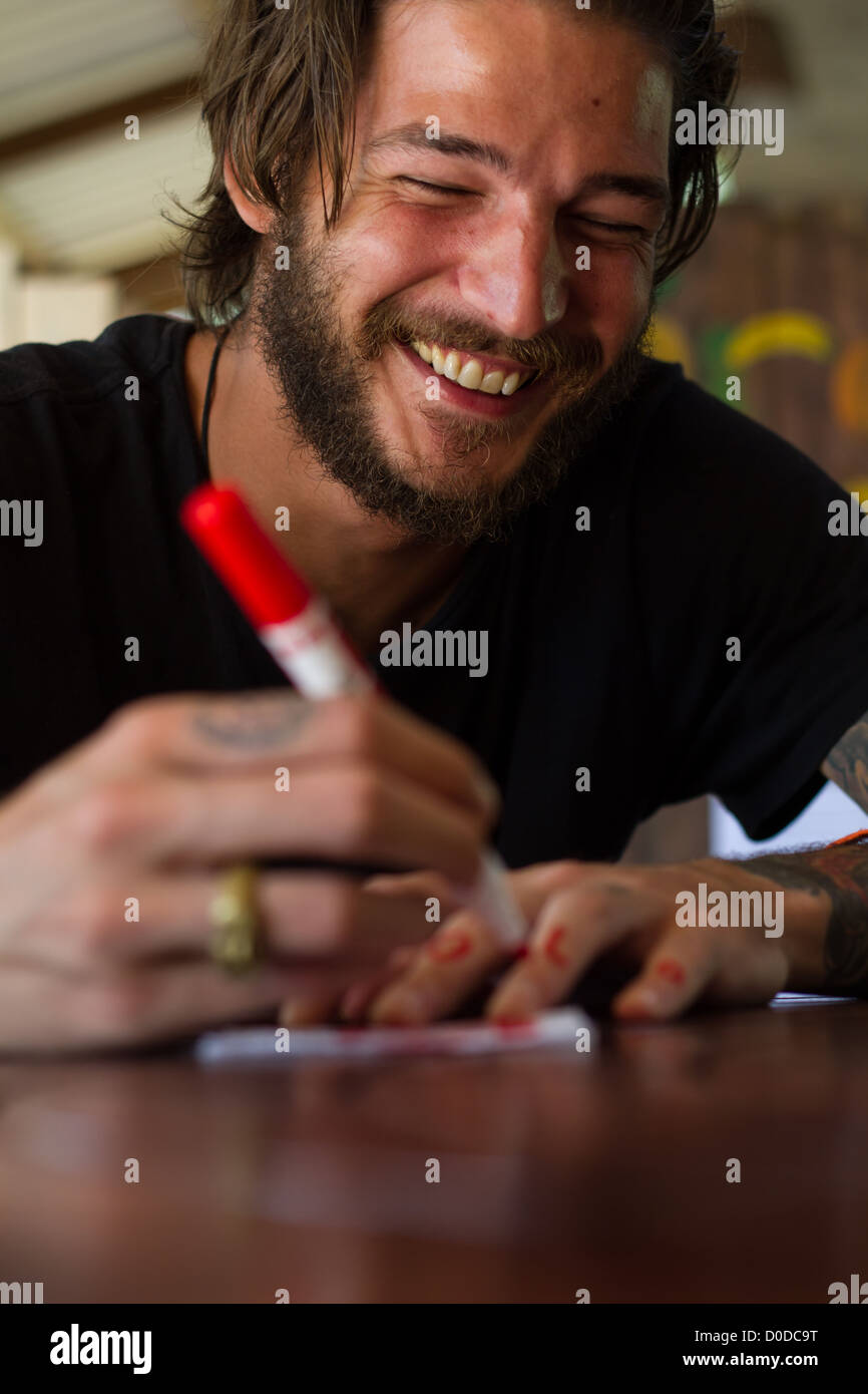 Stylo rouge Banque de photographies et d’images à haute résolution - Alamy