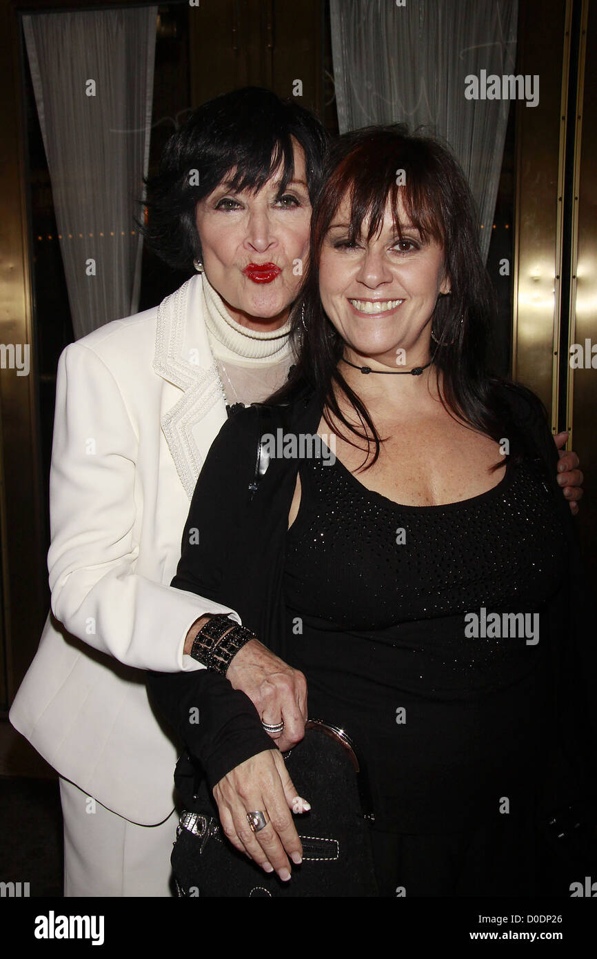 Chita Rivera et sa fille Lisa Mordente à la soirée d'ouverture de la ...