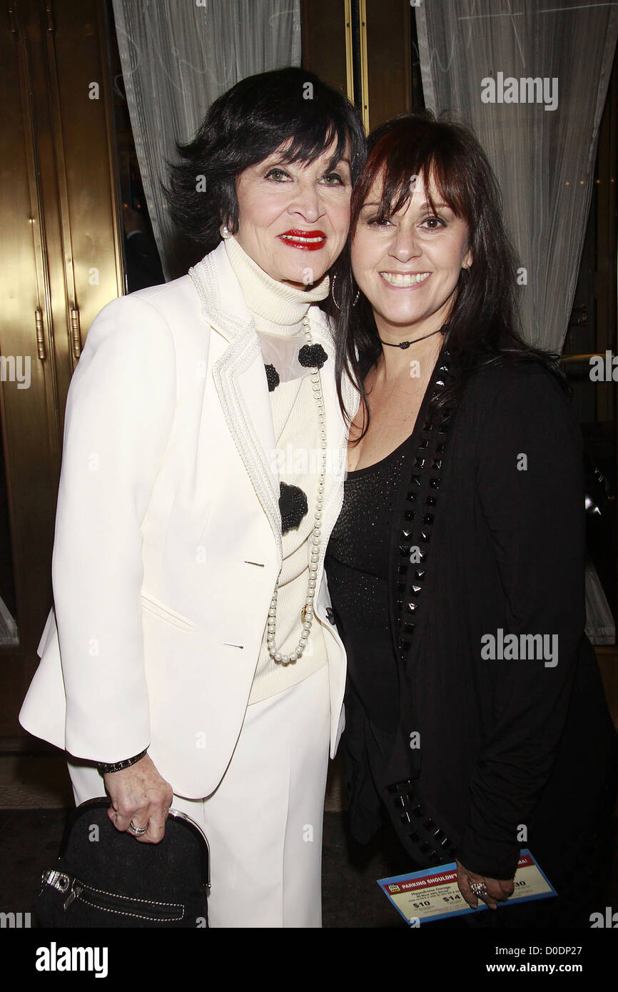 Chita Rivera et sa fille Lisa Mordente à la soirée d'ouverture de la ...