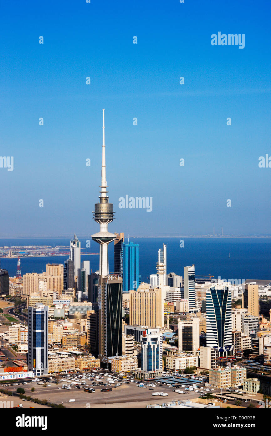 La ville de Koweït a adopté l'architecture contemporaine et de hautes ...