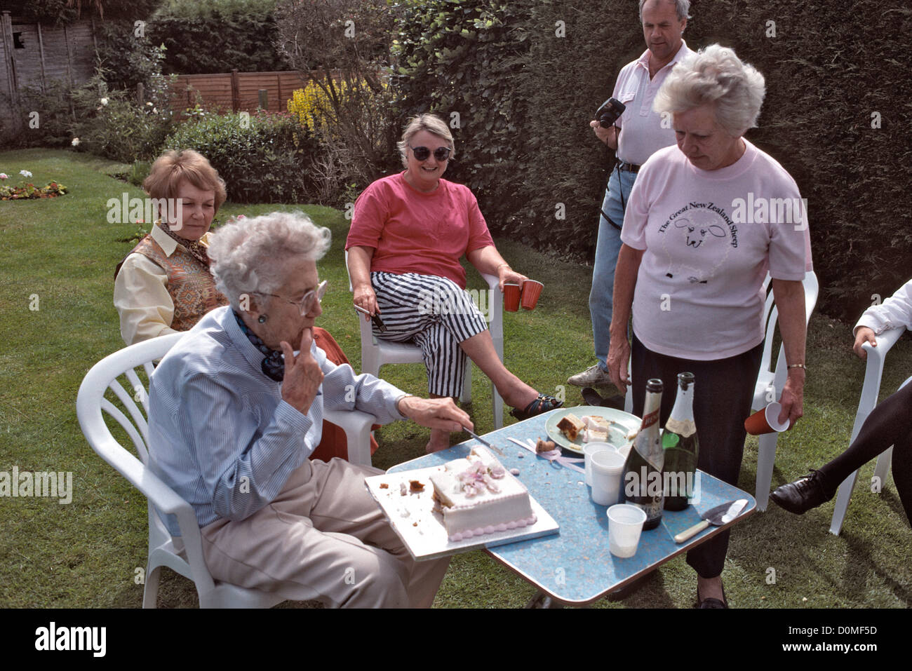 Bal des 80 ans Banque de photographies et d’images à haute résolution ...