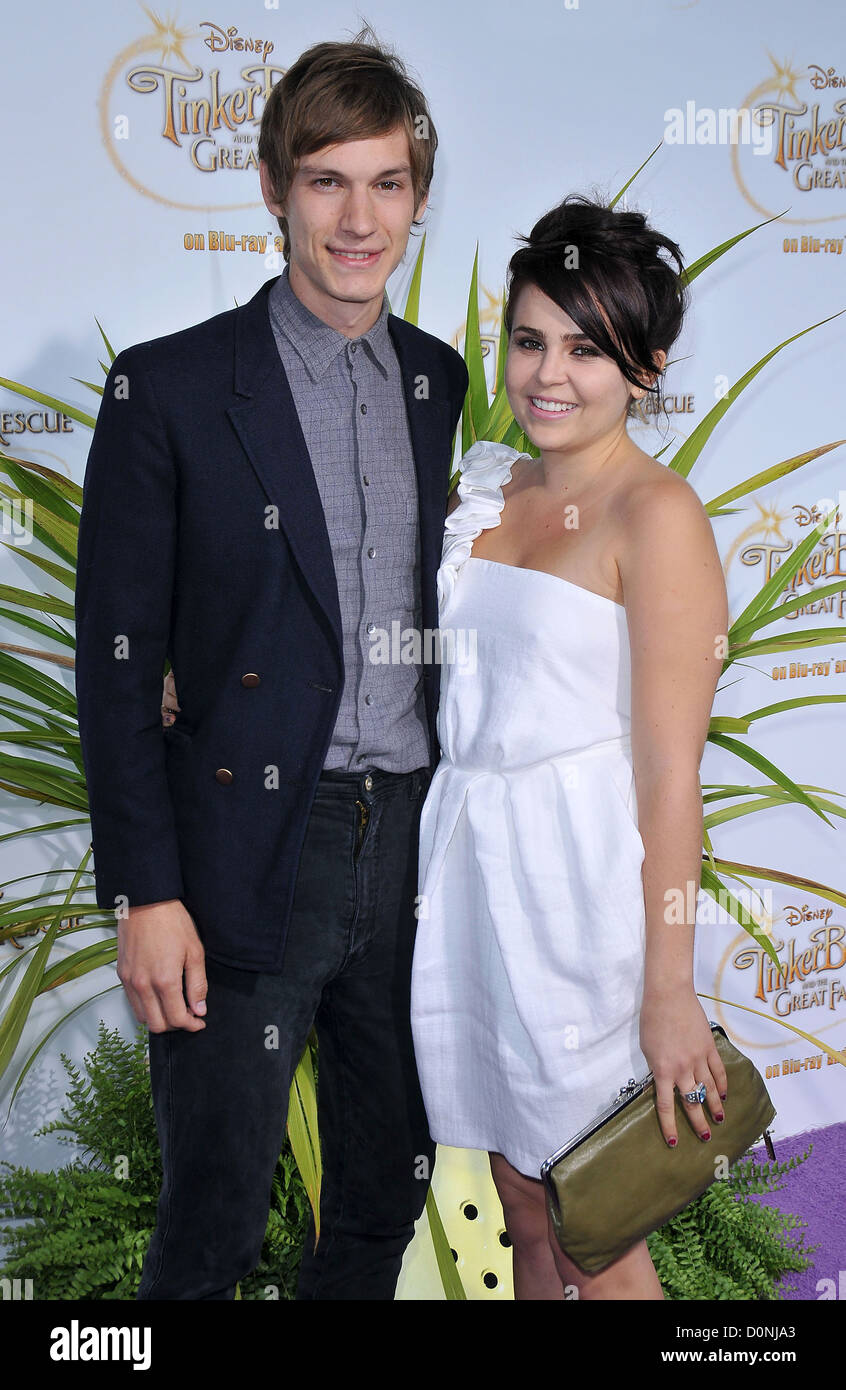 Mae Whitman Et Landon Pegg Le Disney Pixar Picnic In The Park Première