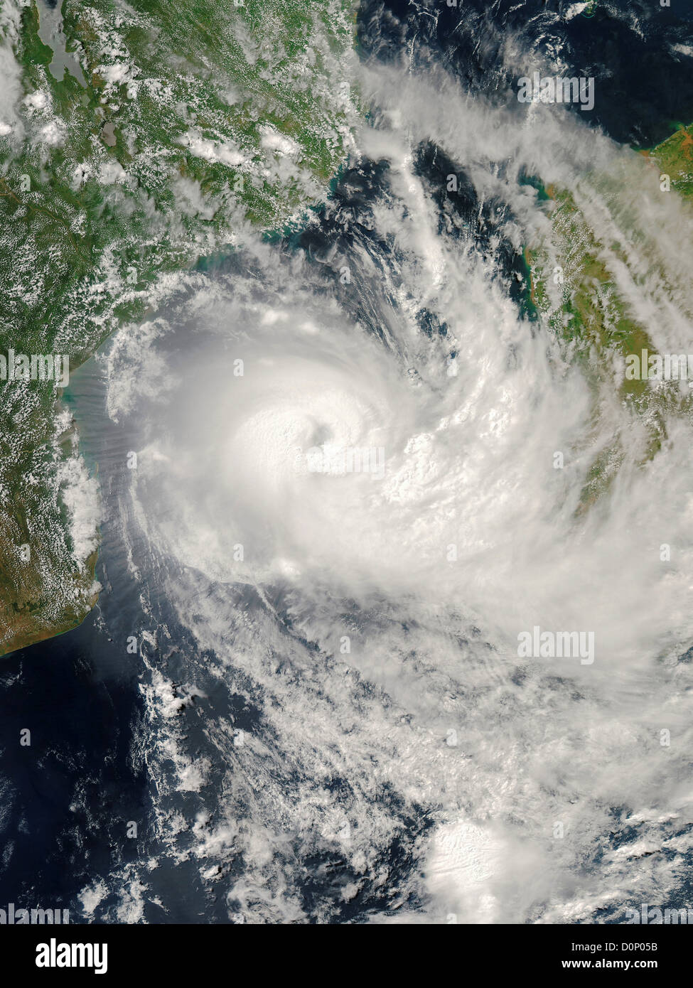 Tropical cyclone satellite Banque de photographies et d’images à haute ...