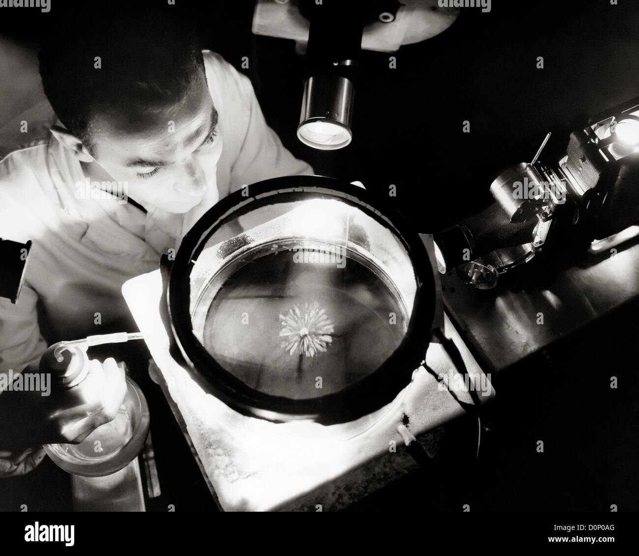 Rayons alpha Banque de photographies et d’images à haute résolution - Alamy