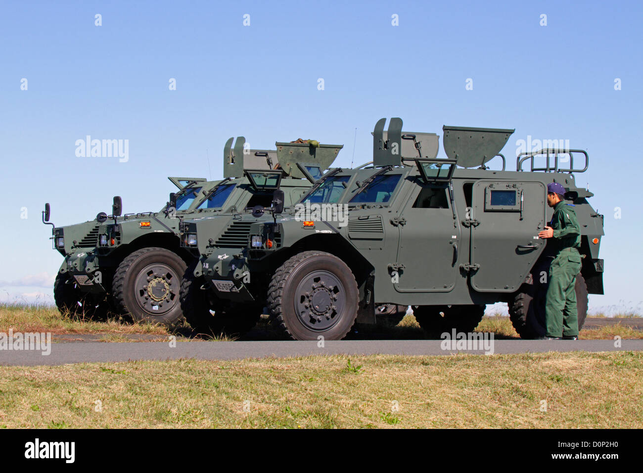 Self defence forces Banque de photographies et d’images à haute ...