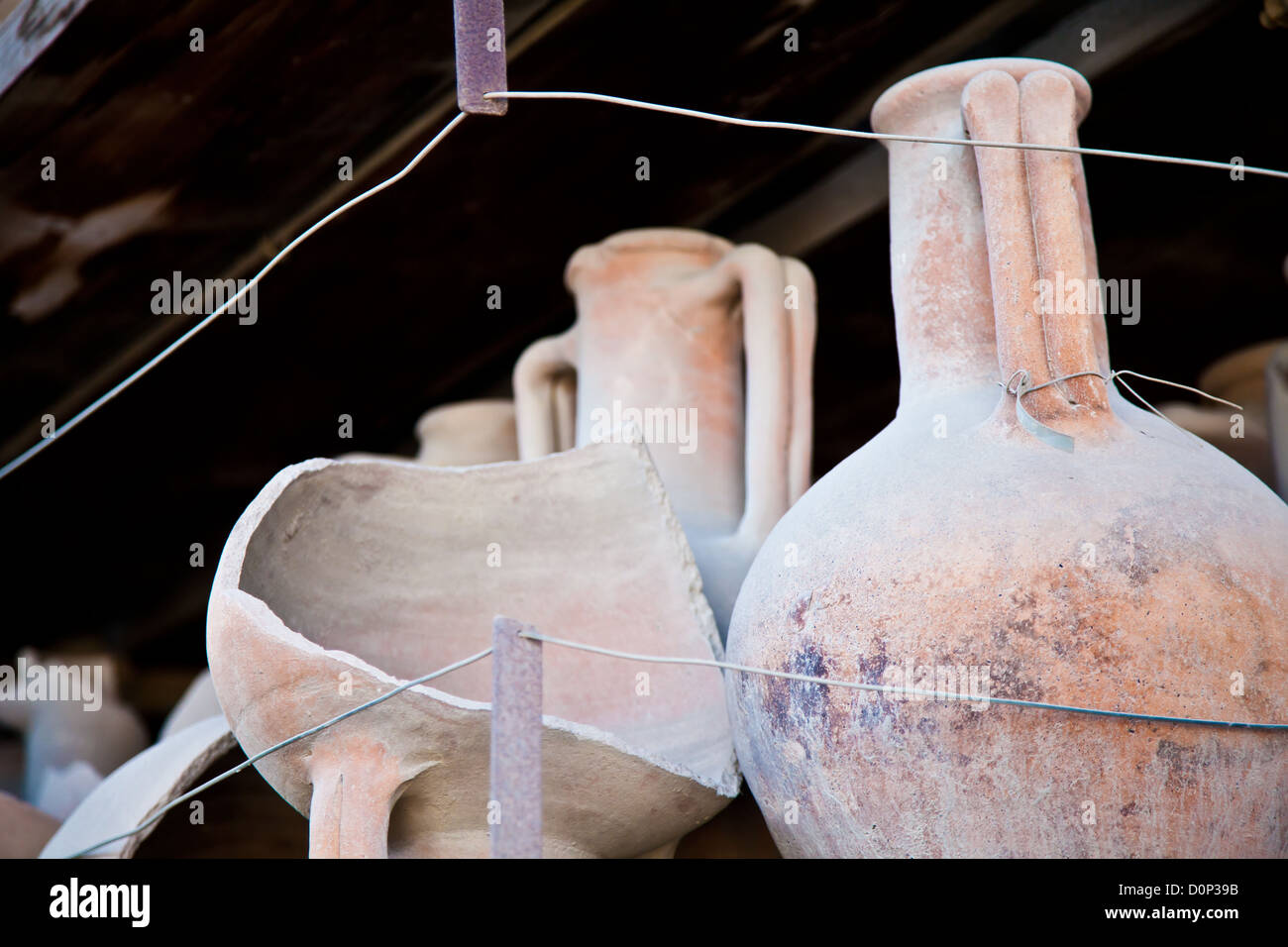 Amphores de stockage ou amphores de stockage Banque de photographies et ...
