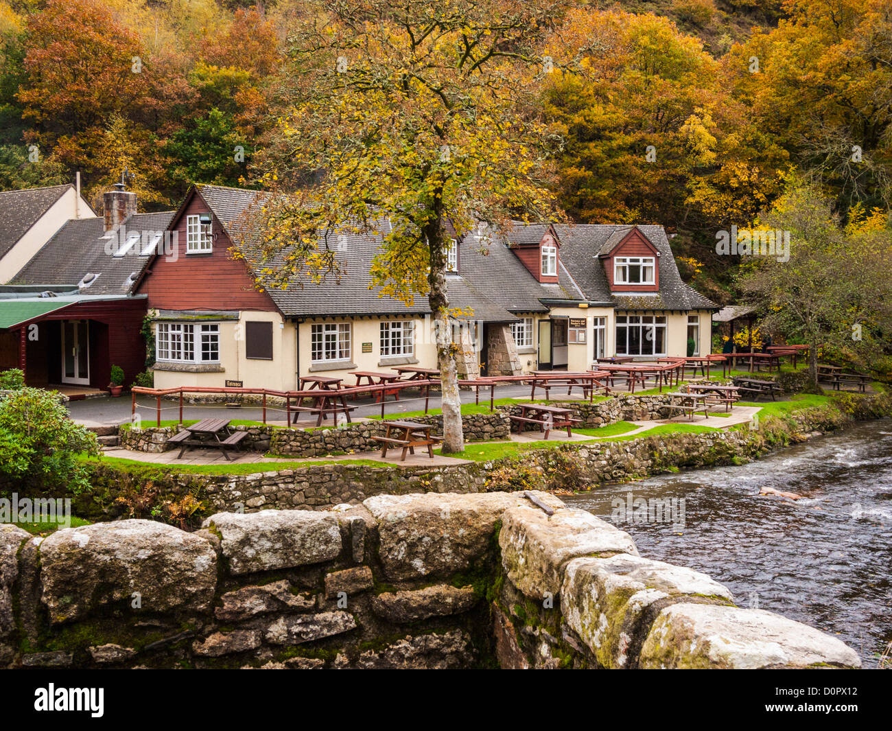 Fingle bridge inn Banque de photographies et d’images à haute ...