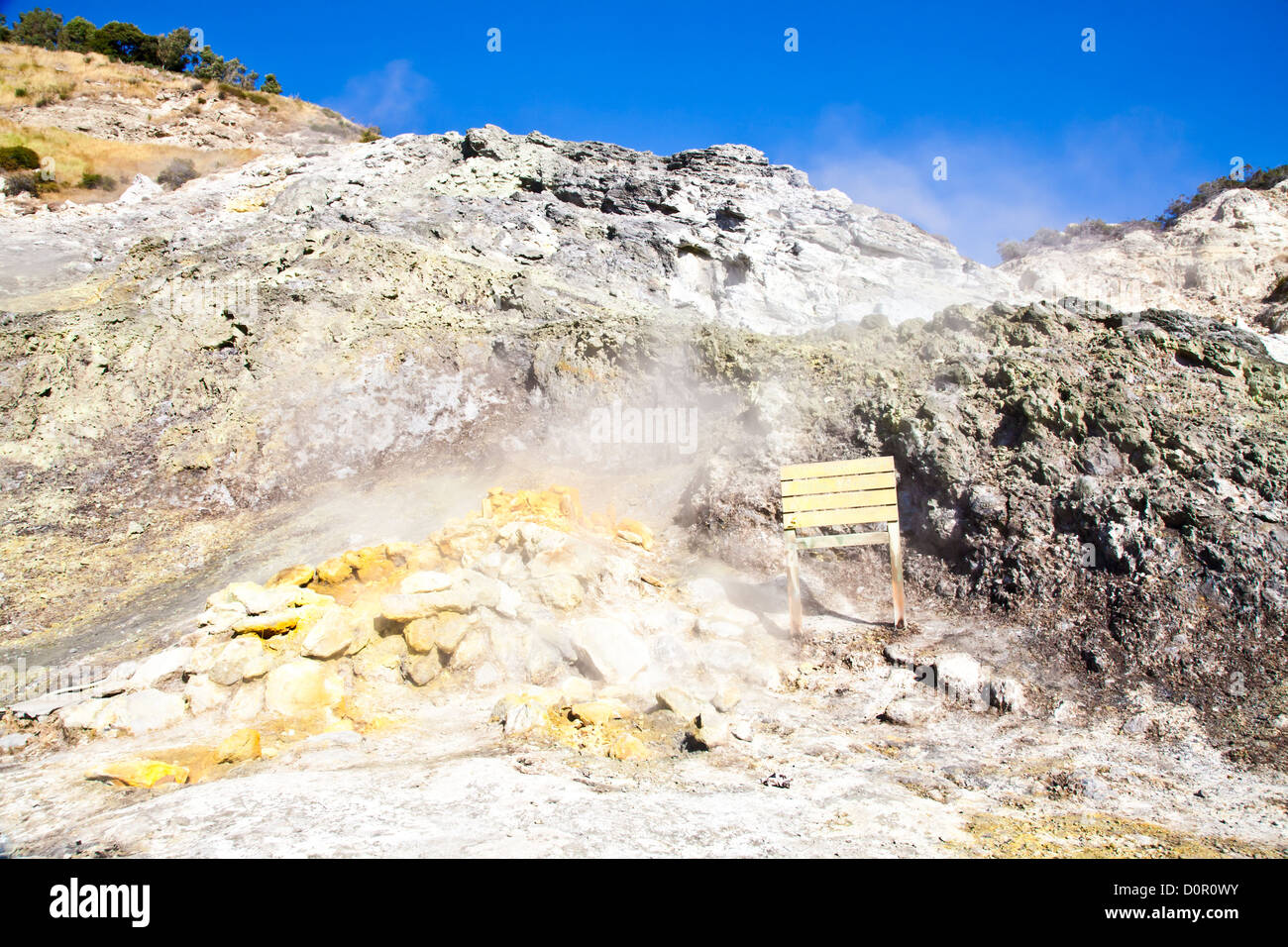 Gaz solfatara Banque de photographies et d’images à haute résolution ...