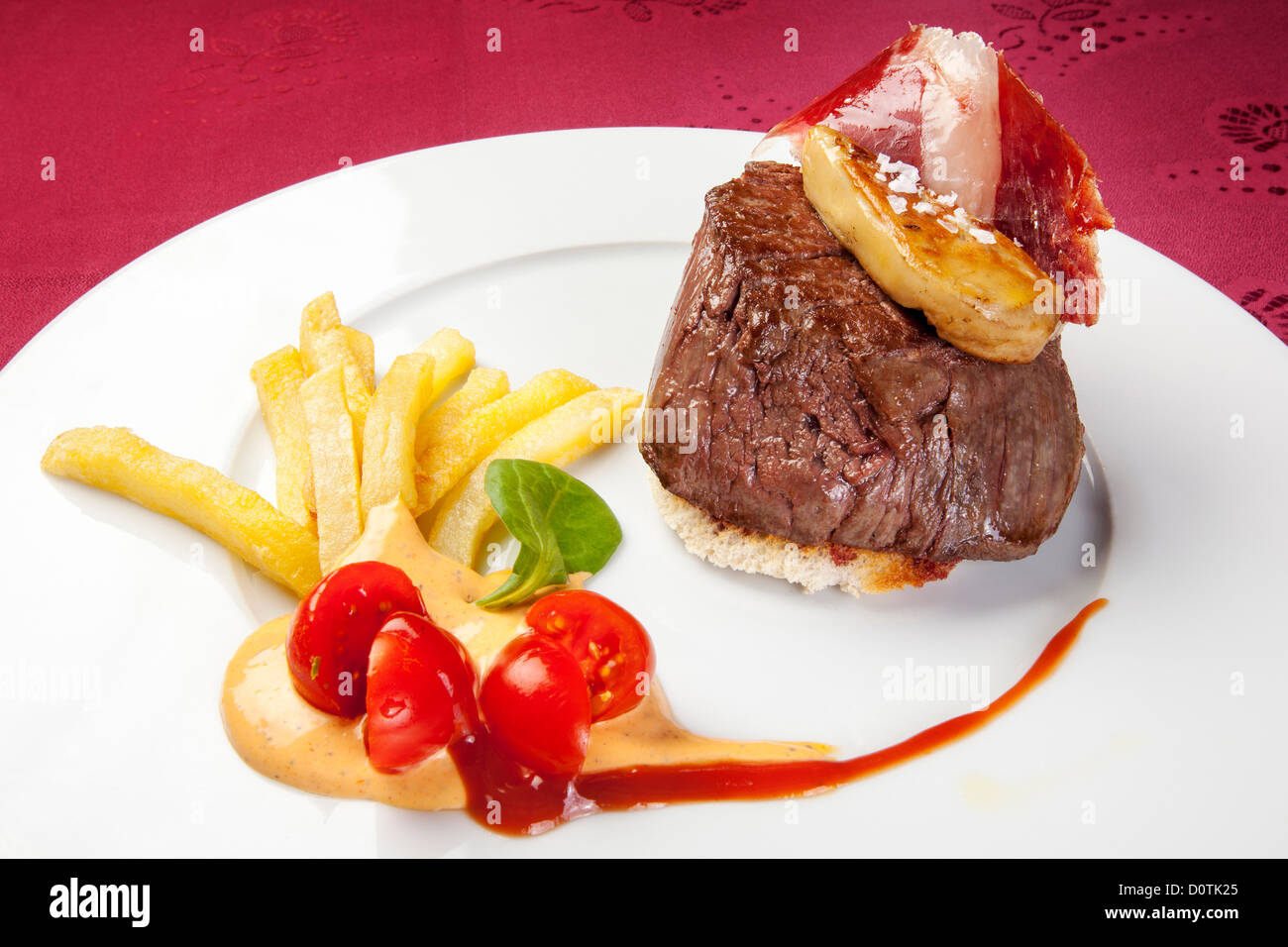 Steak de surlonge avec pommes de terre Photo Stock - Alamy