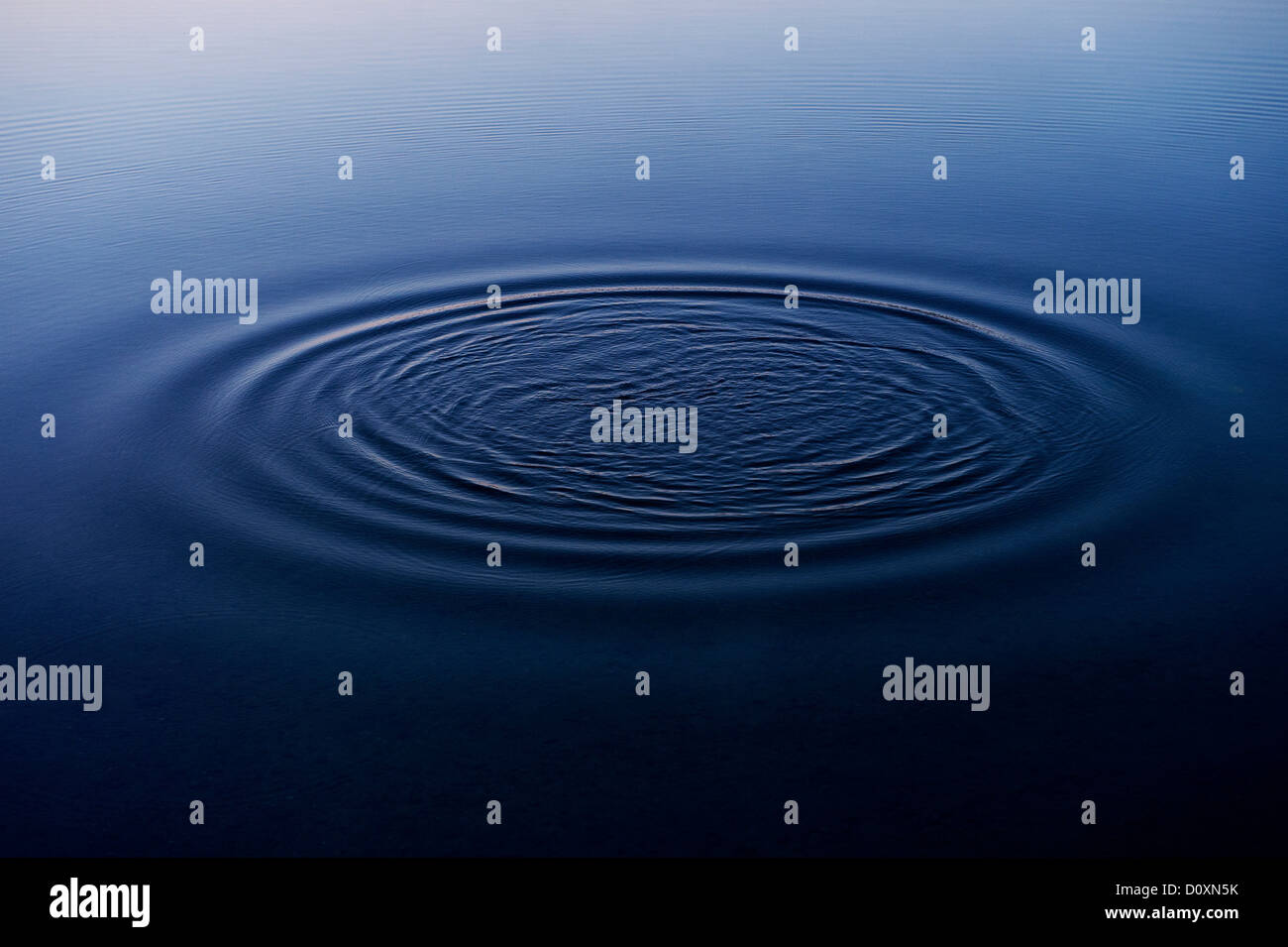 Ondulations de l'eau Banque de photographies et d’images à haute ...