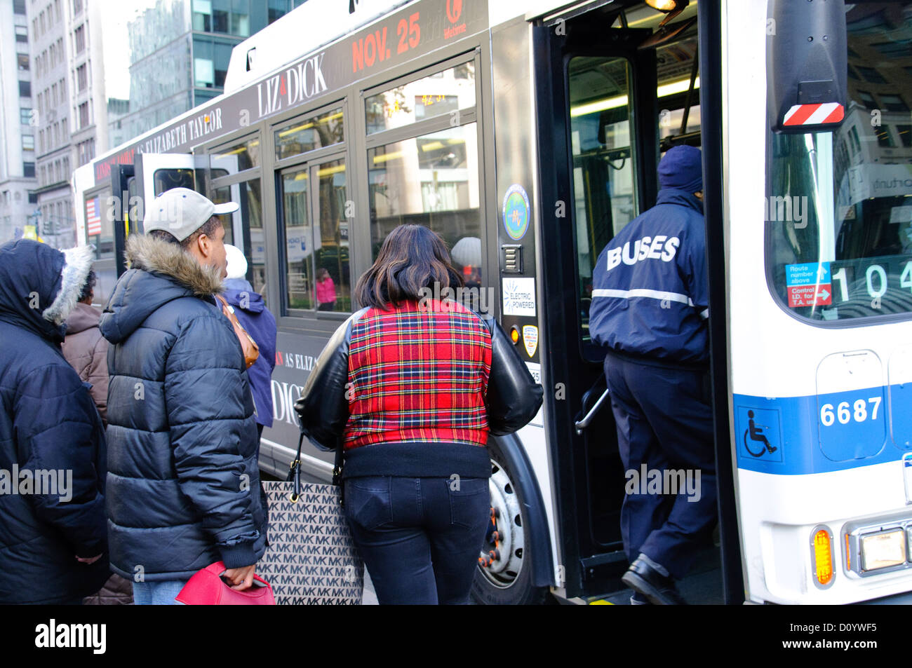 Transport public new york city m4 mta bus Banque de photographies et d ...