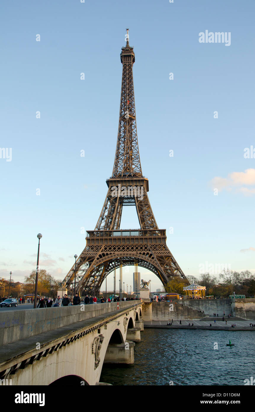 La Tour Eiffel, du Trocadéro à Paris, France Photo Stock - Alamy