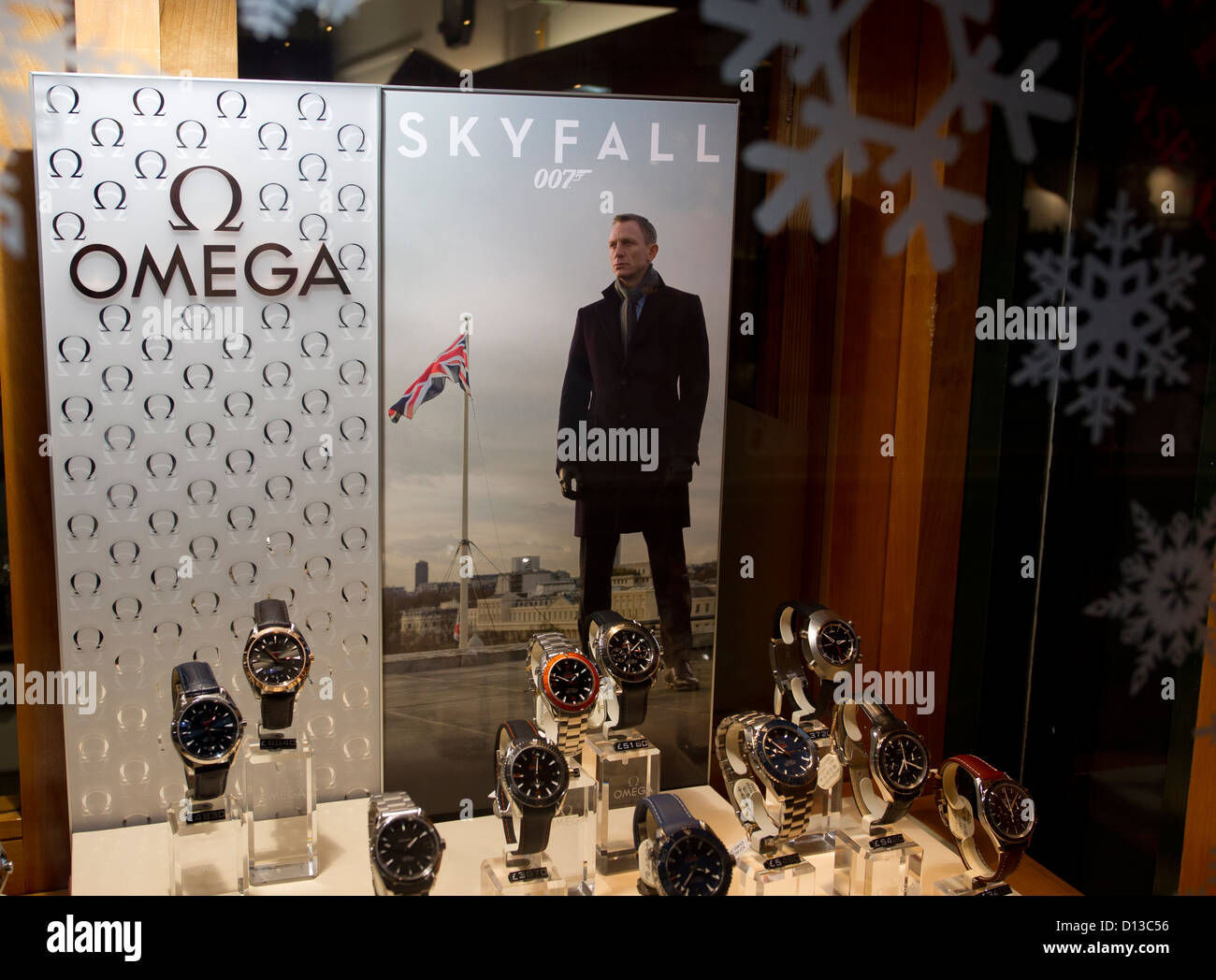 Daniel craig skyfall Banque de photographies et d’images à haute ...