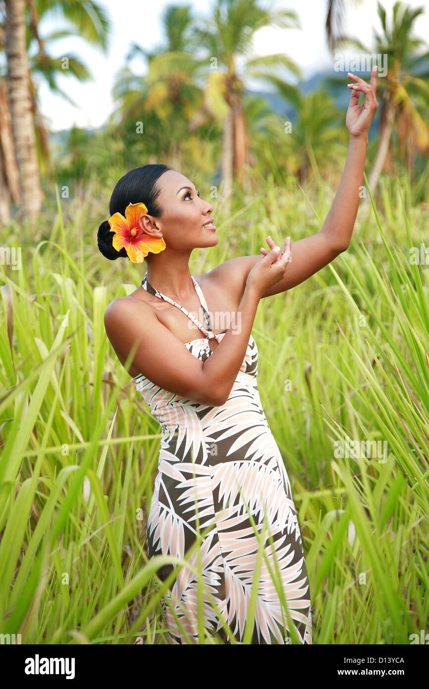 Hawaii hula dancer coconut Banque de photographies et d’images à haute ...