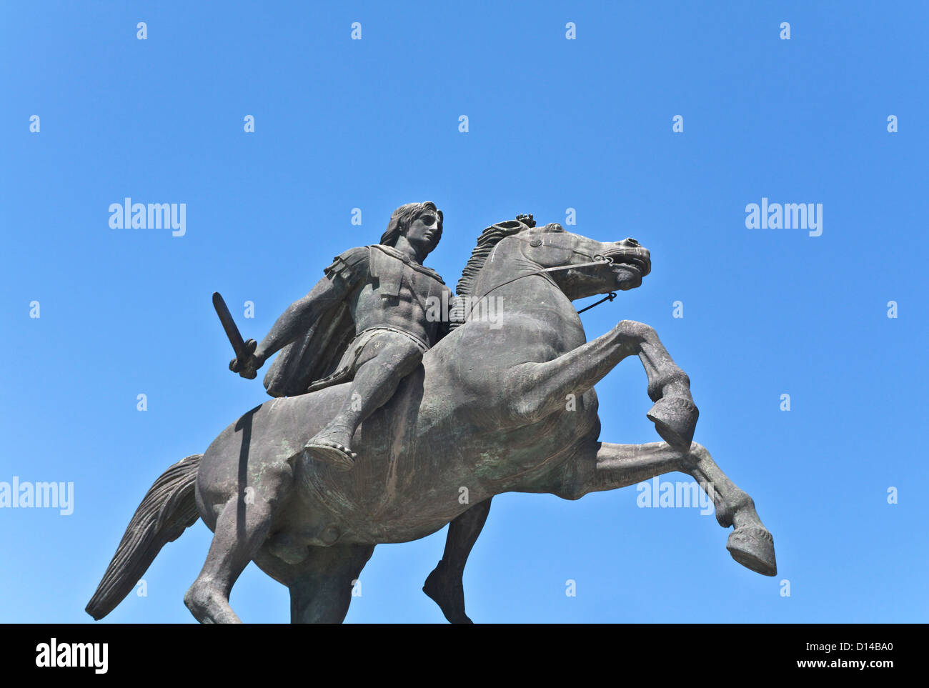 Alexandre le grand monument Banque de photographies et d’images à haute ...