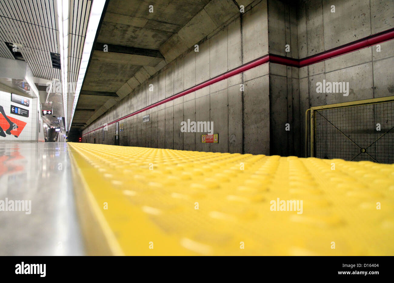 Toronto subway Banque de photographies et d’images à haute résolution ...