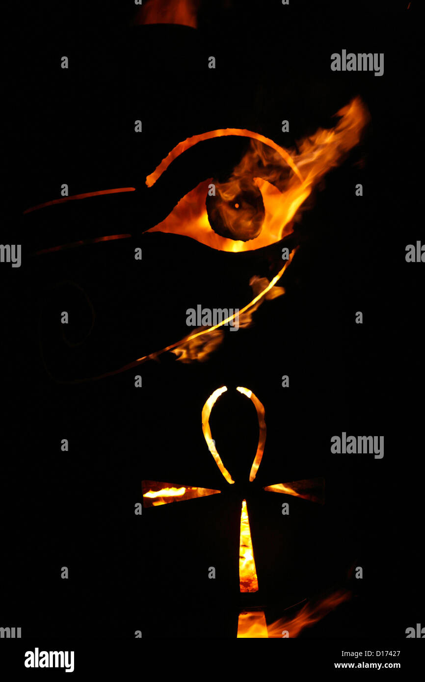Egyptian symbol feu Banque de photographies et d’images à haute ...