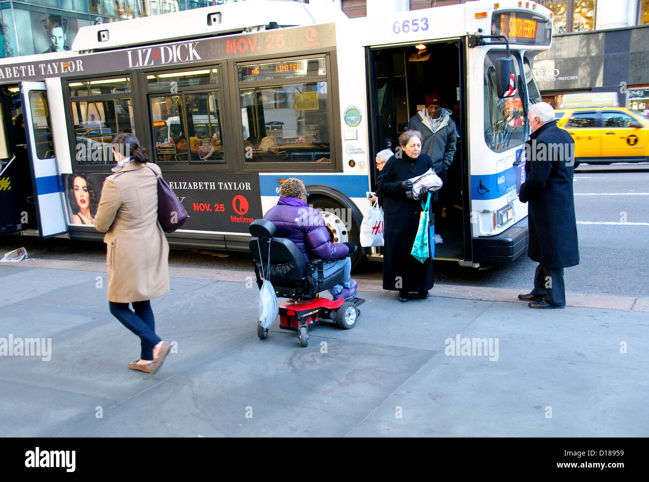 Transport public new york city m4 mta bus Banque de photographies et d ...