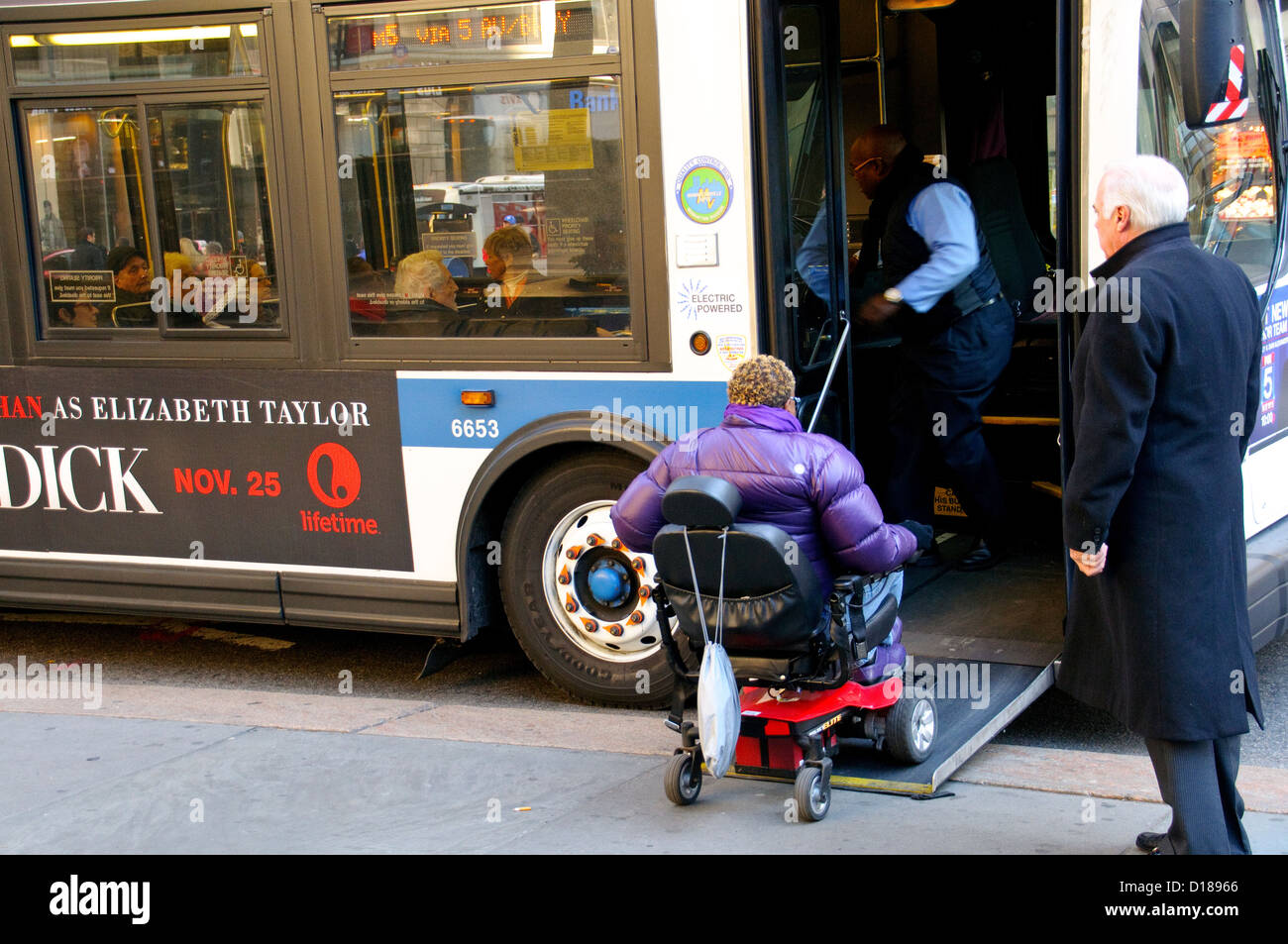 Transport public new york city m4 mta bus Banque de photographies et d ...