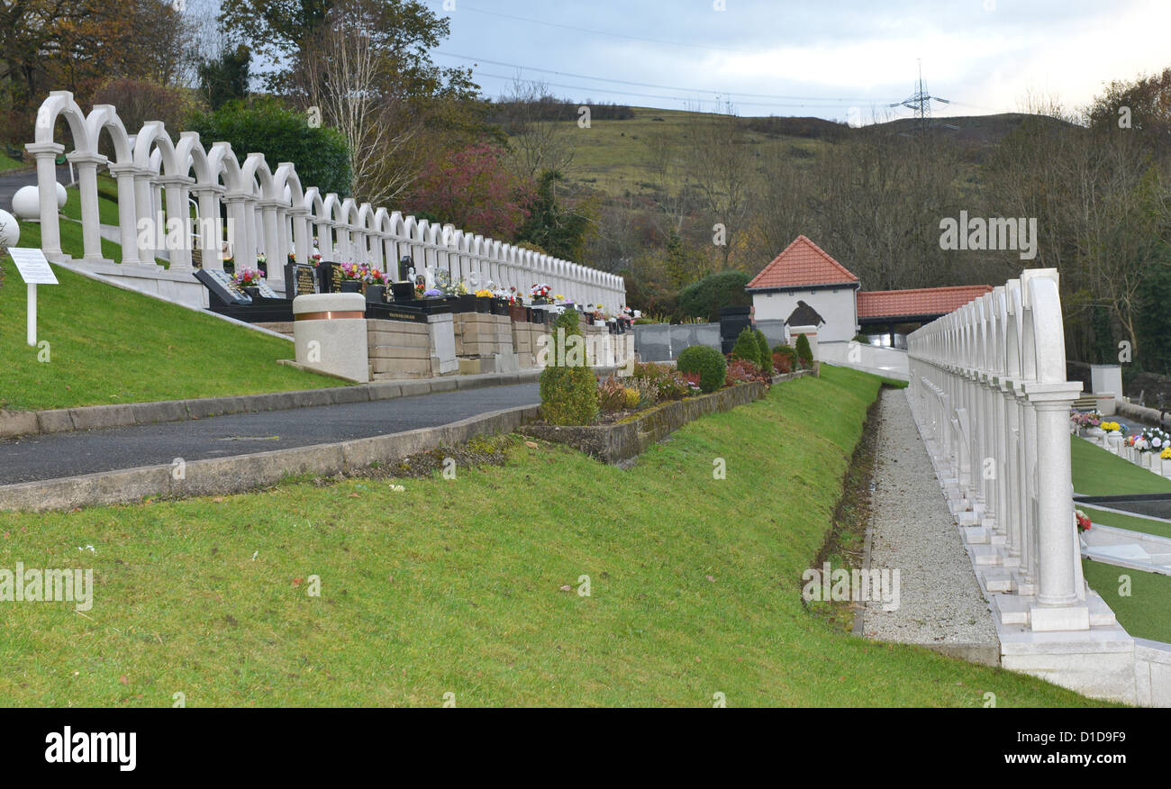 Aberfan memorial Banque de photographies et d’images à haute résolution ...