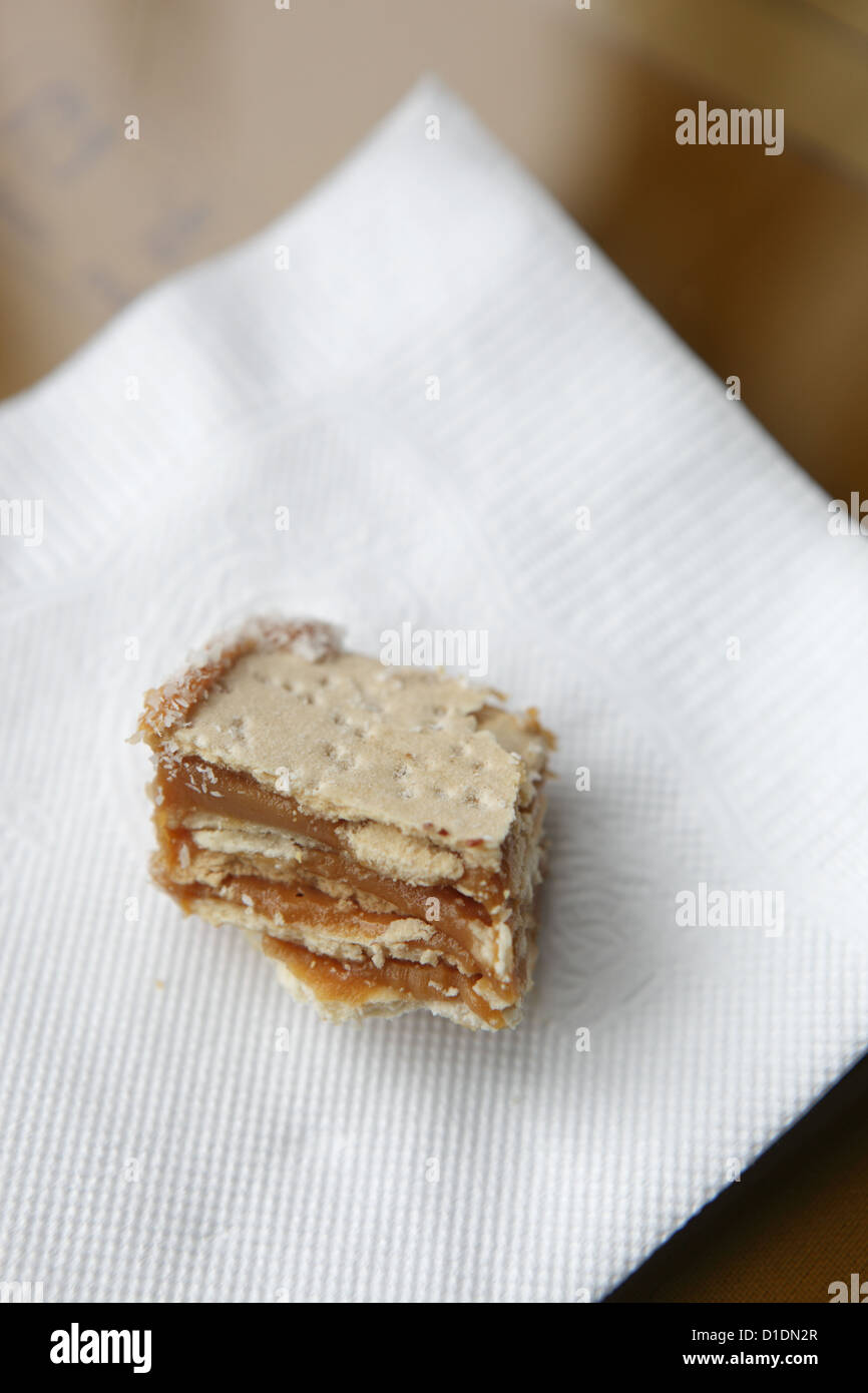 'Miloja' 000 layer cake, à un café en bordure de la vallée de ...