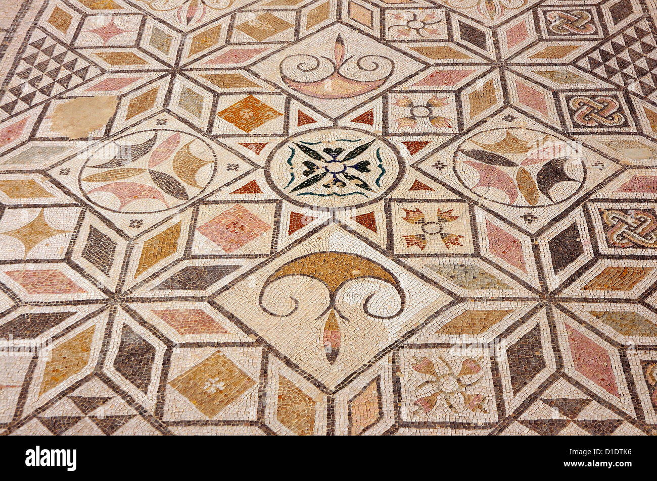 Ruine romaine italienne Banque de photographies et d’images à haute ...