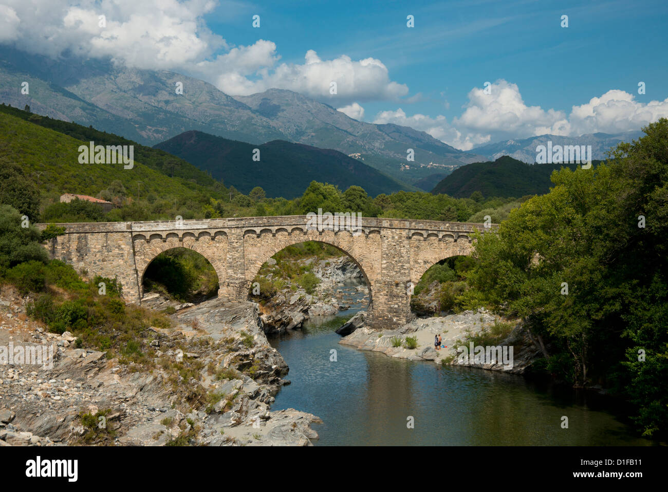 Pont voûté Banque de photographies et d’images à haute résolution ...