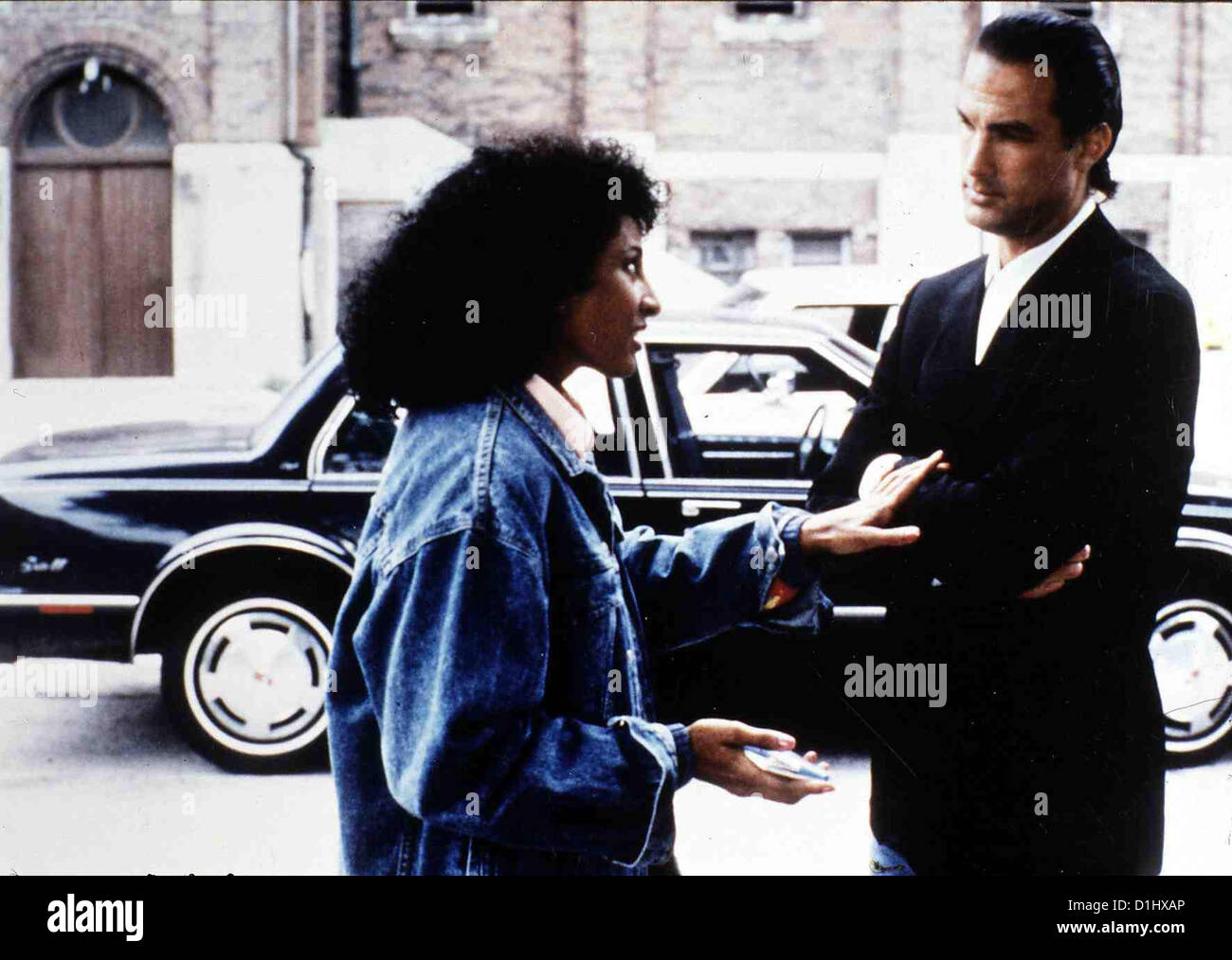 La loi ci-dessus Nico Pam Grier, Steven Seagal Ex-CIA-Agent Nico ...