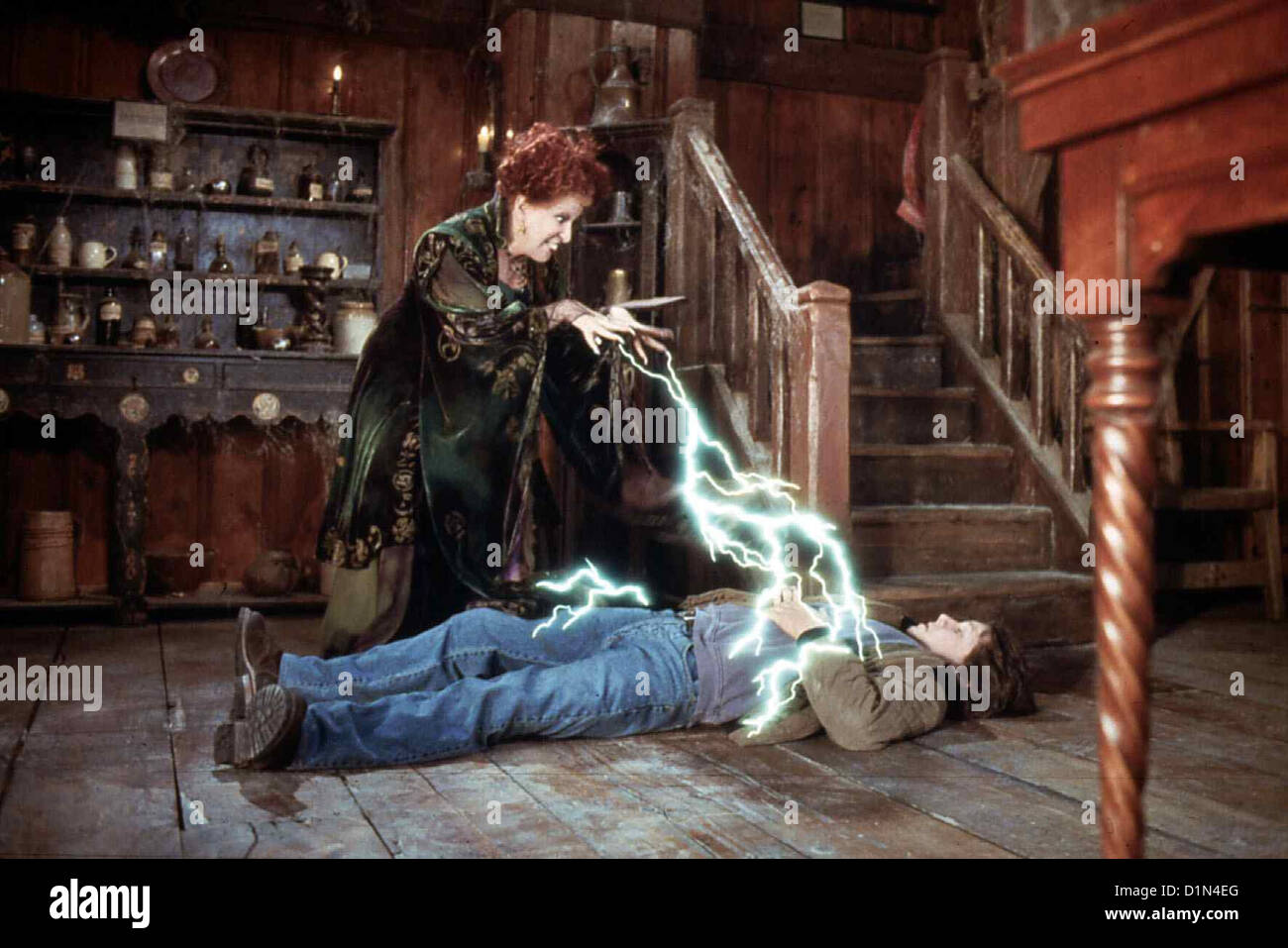 Hocus Pocus Hocus Pocus Bette Midler, Omri Katz Vor 300 Jahren wurden ...