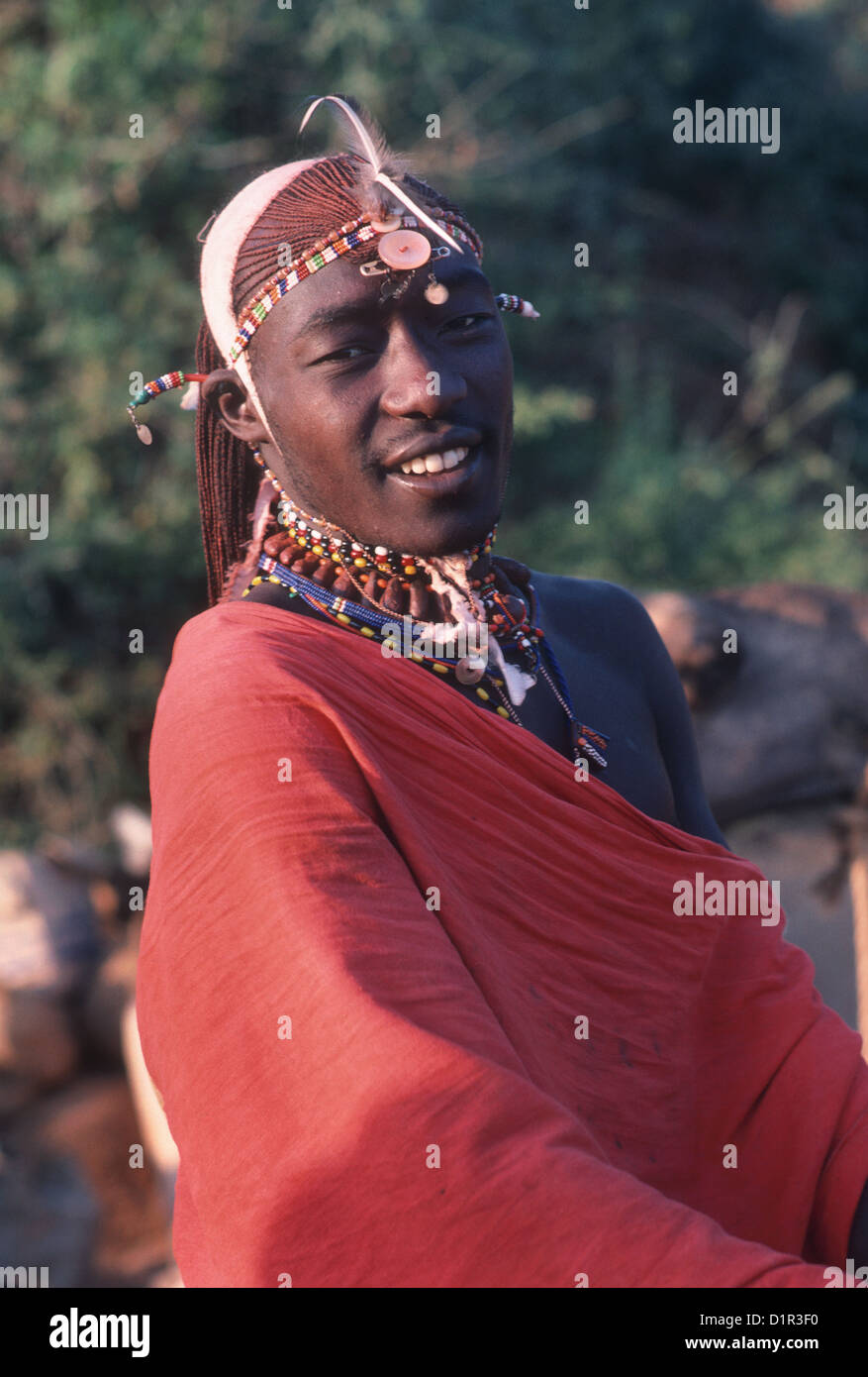 Kenya, homme Masai en vêtements traditionnels, portrait Photo Stock - Alamy