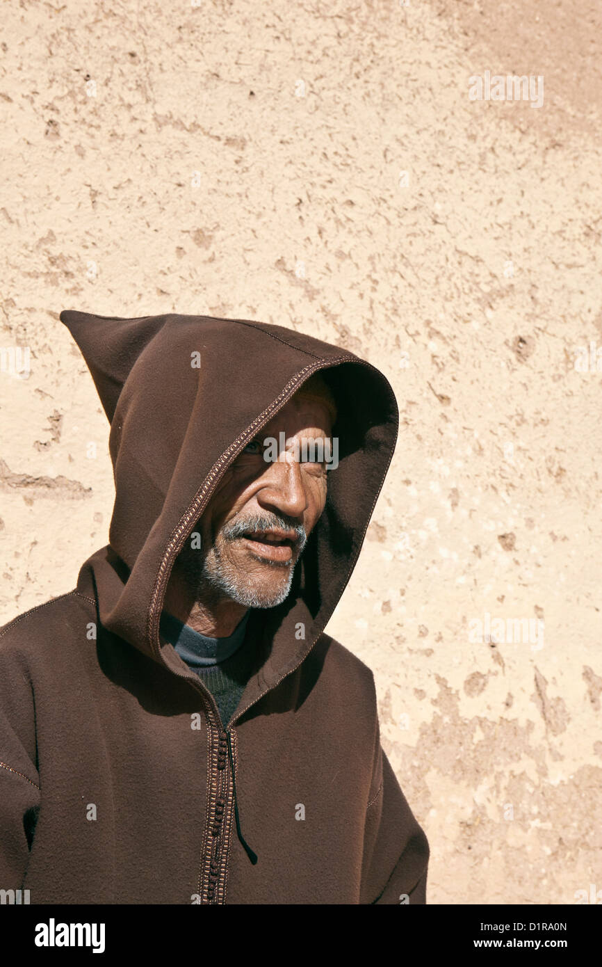 Costume traditionnel homme marocain Banque de photographies et d’images ...